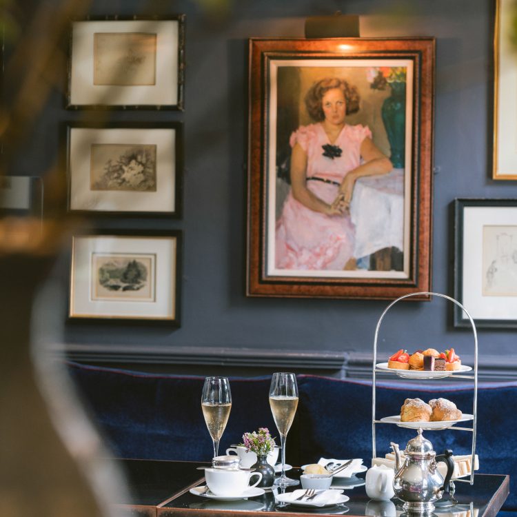 Pike Room Image Gallery - Old Parsonage Hotel